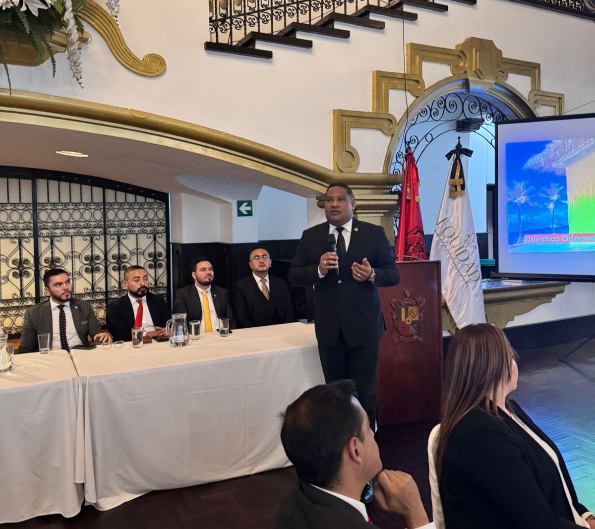 Jhanel Ferreras imparte conferencia «Liderazgo Democrático y su ...