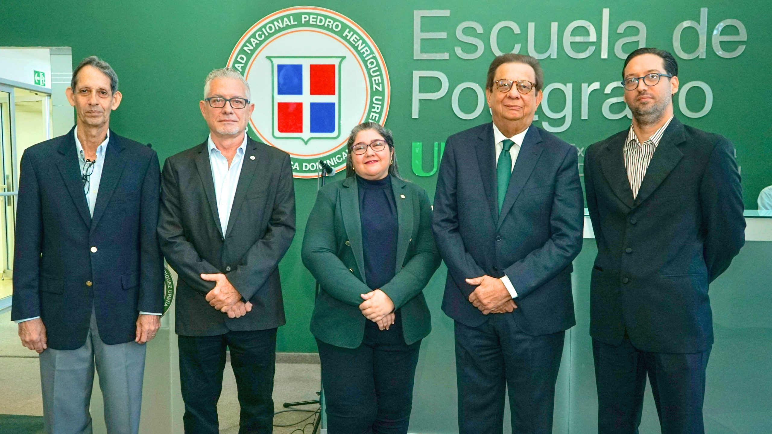 Unphu presenta un nuevo volumen de su revista científica AULA dedicado ...