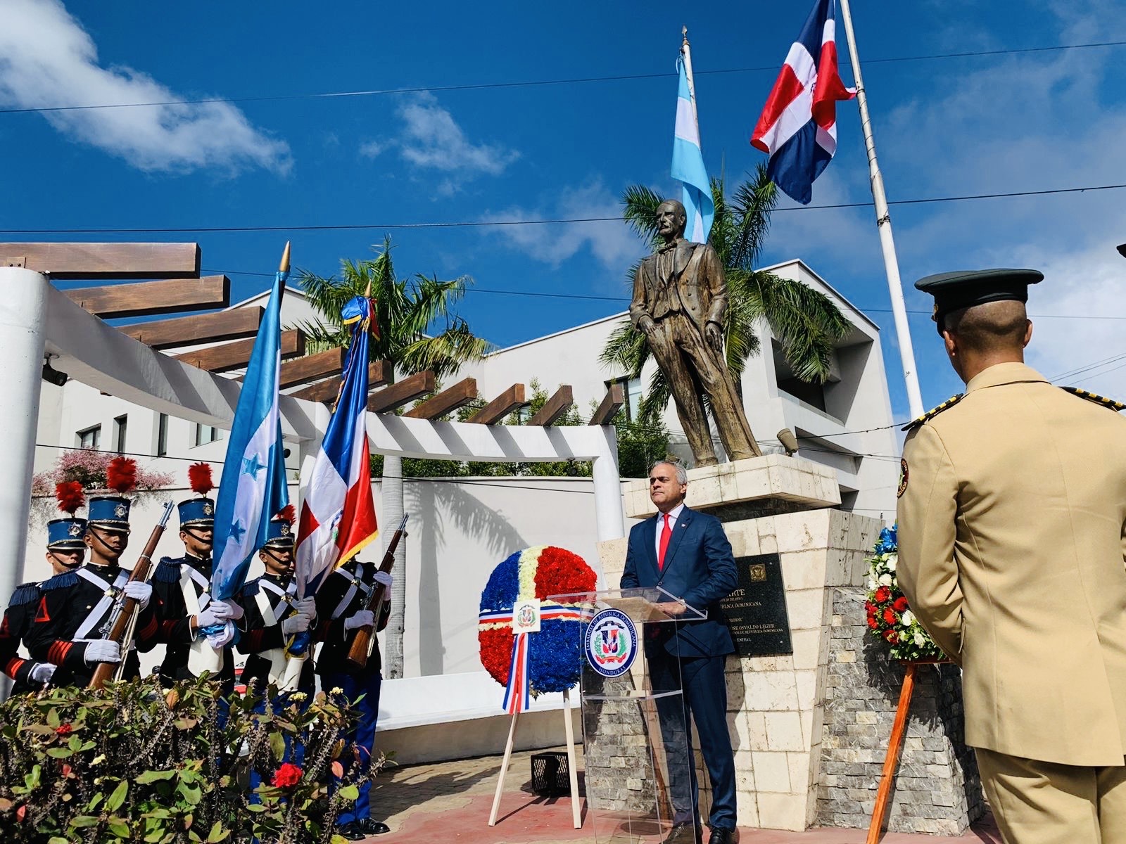 Embajada de RD en Honduras conmemora el 212 aniversario del natalicio ...