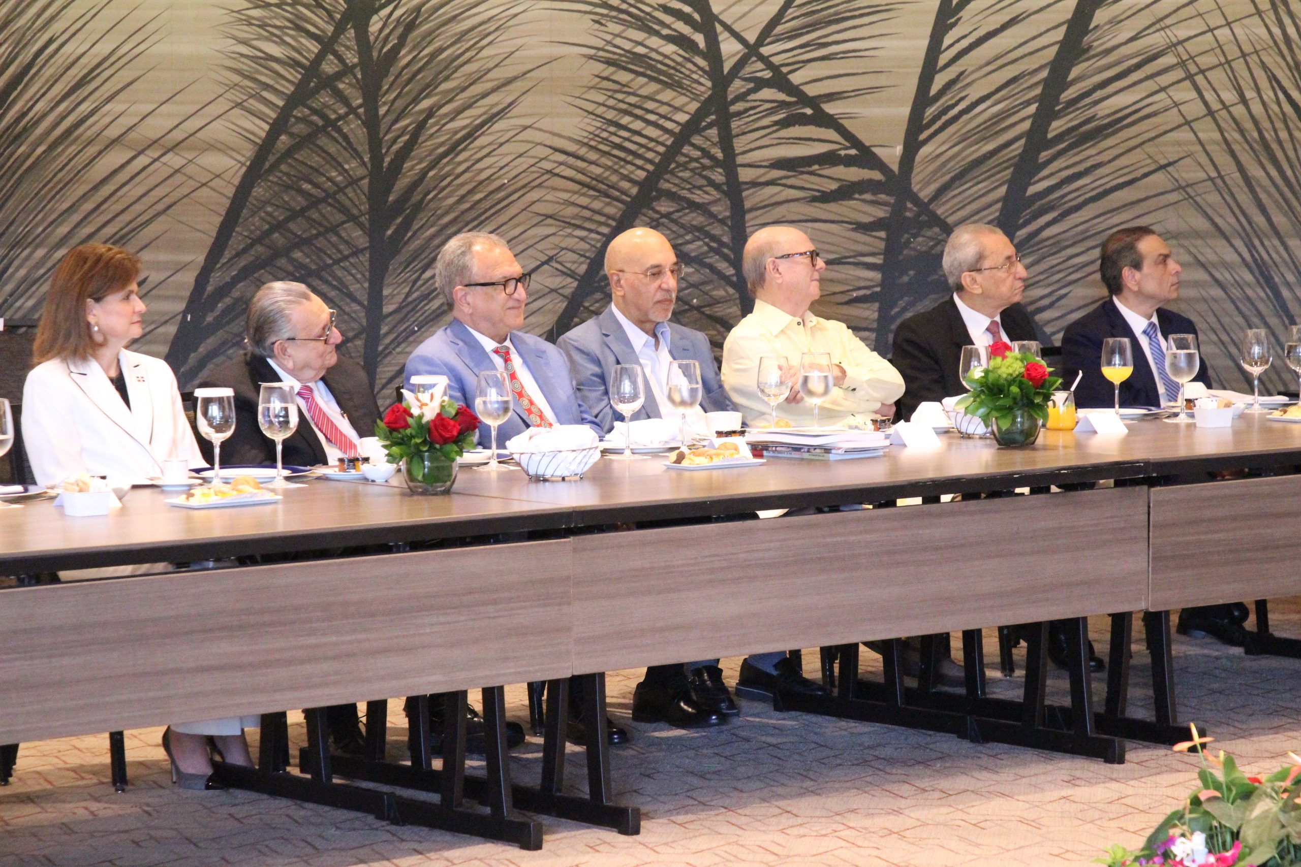 Celebran el 40 aniversario Julio Hazim en la pantalla chica – El Nuevo ...