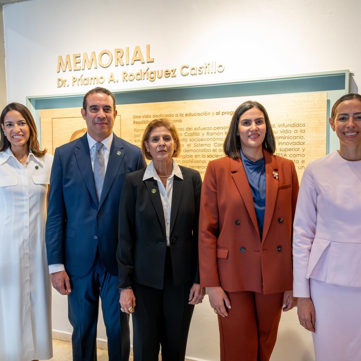 Utesa inaugura memorial en honor a su fundador, Príamo Rodríguez ...