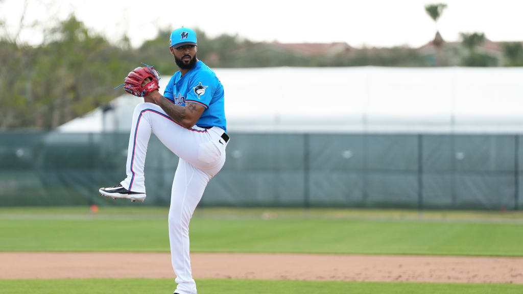 Sandy Alcántara lució “duro” en su primera apertura desde el 2023 – El ...