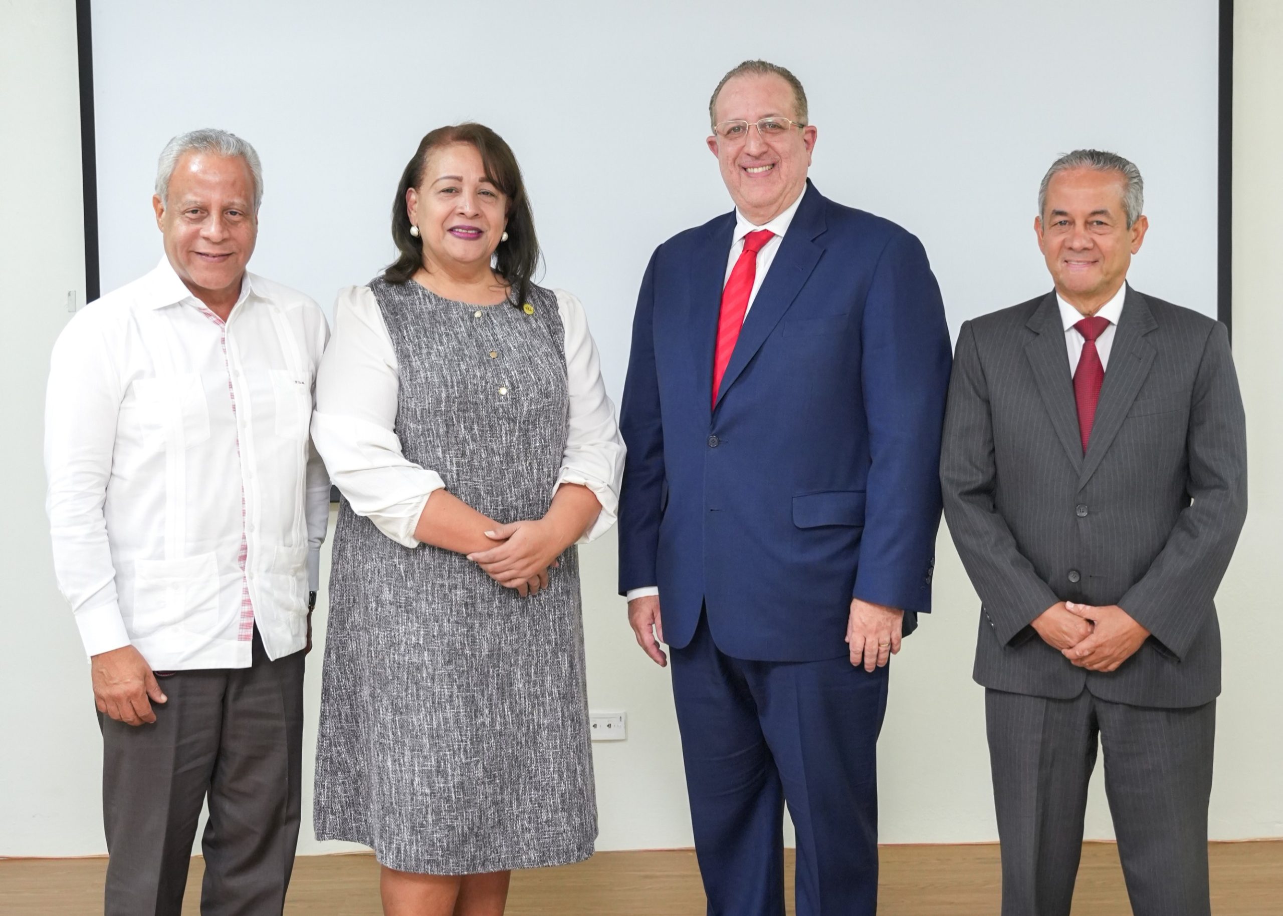 Magín Díaz: retiro de reforma fiscal ha limitado capacidad del Gobierno ...