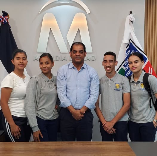 Estudiantes del Inponor y alcalde de Mao comparten propuestas ...