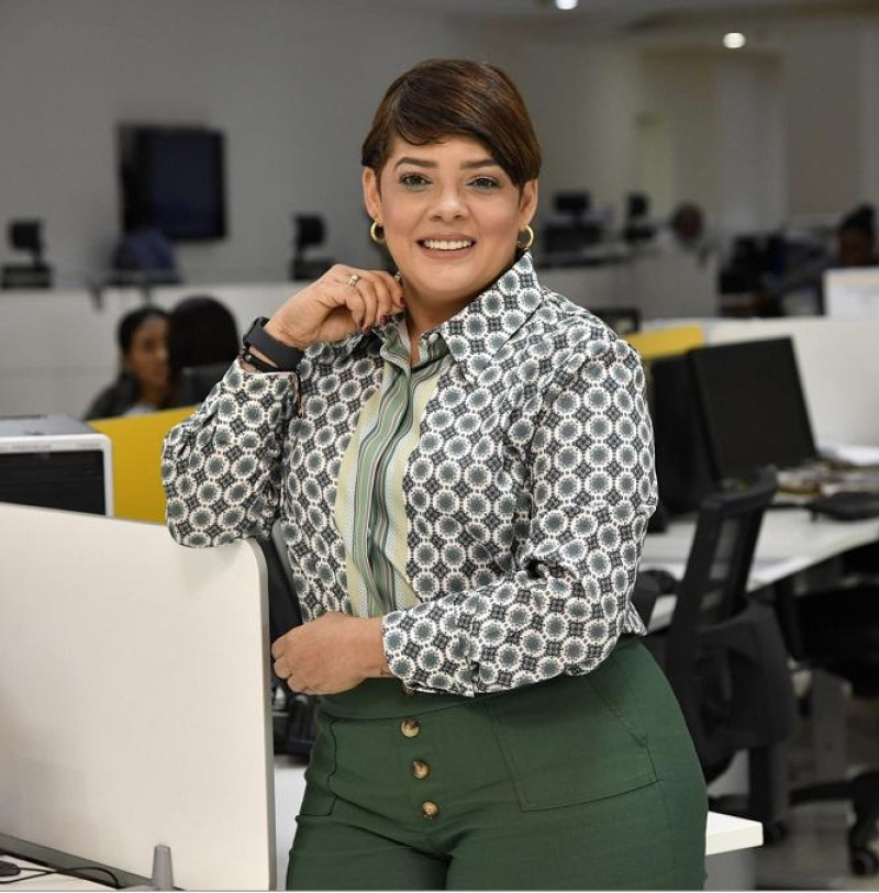 Ana Mercy Otáñez, una mujer que brilla sin permiso - Las Calientes del Sur