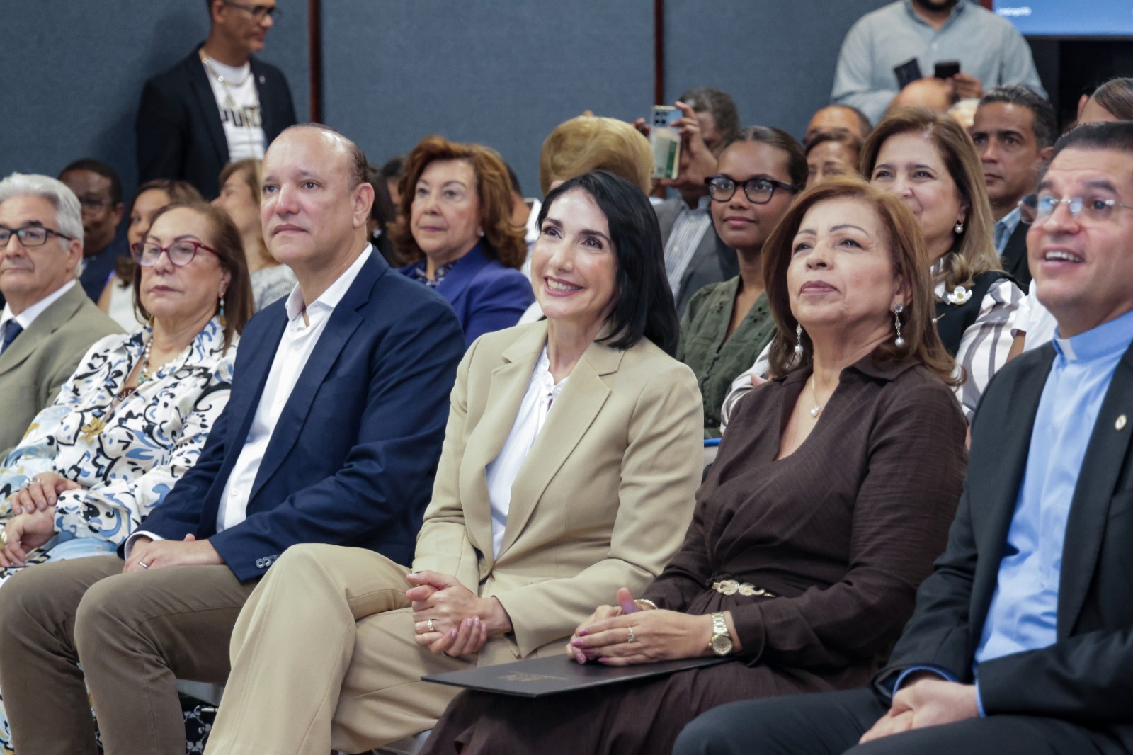 Implementarán programas de intervención a niños y adolescentes en ...