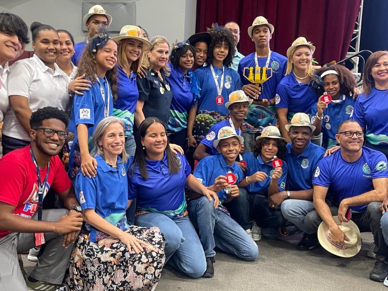 Escuela pública gana por primera vez competencia nacional de robótica ...