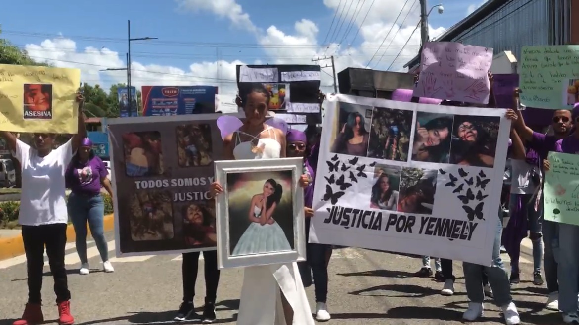 Marchan en Cotuí exigiendo justicia por muerte de Yannely Duarte, a un ...