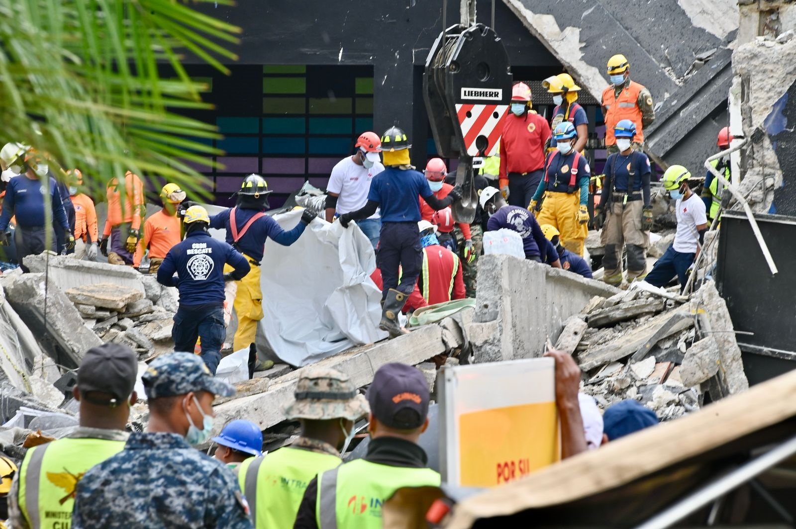 Dos colombianos entre heridos por desplome de techo de discoteca Jet Set – El Nuevo Diario ...