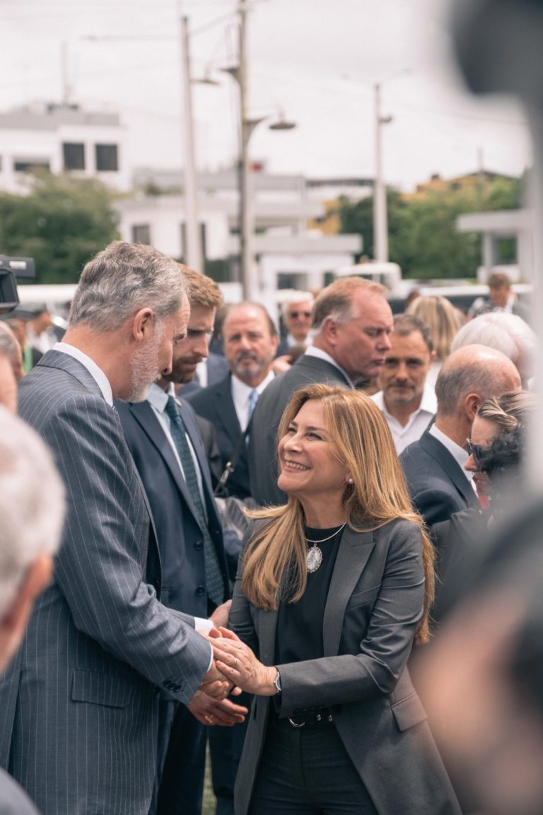 Rey de España, Abinader y Carolina Mejía inauguran monumento a la paz y ...