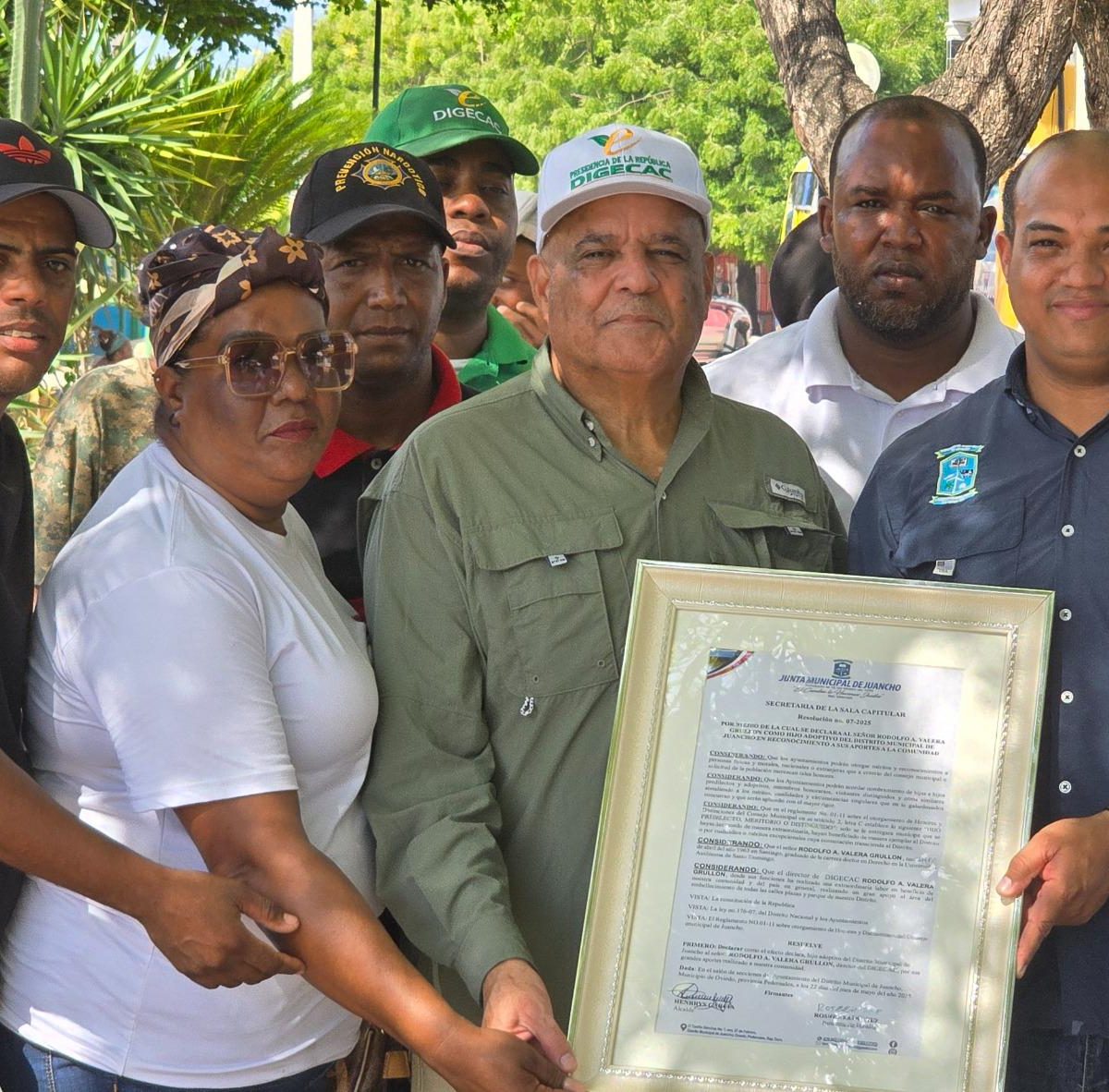 Alcaldía de Juancho declara como “hijo adoptivo” a director de ...