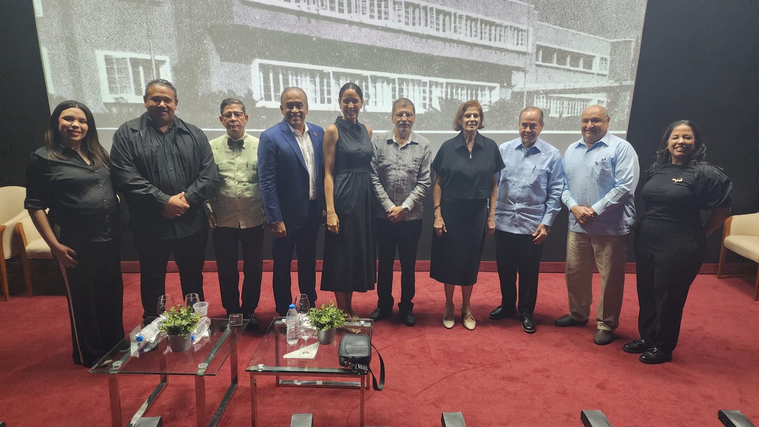 Centro de Convenciones de UTESA proyecta documental histórico sobre el ...