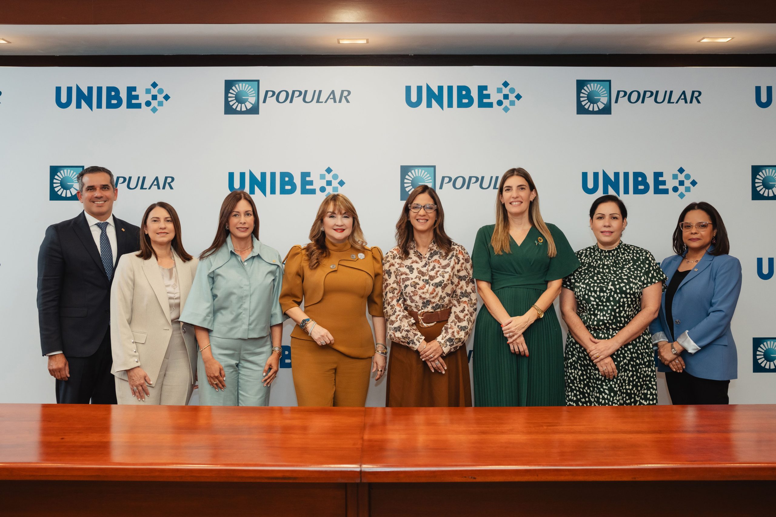 Popular y Unibe firman alianza para pasantías a estudiantes meritorios ...
