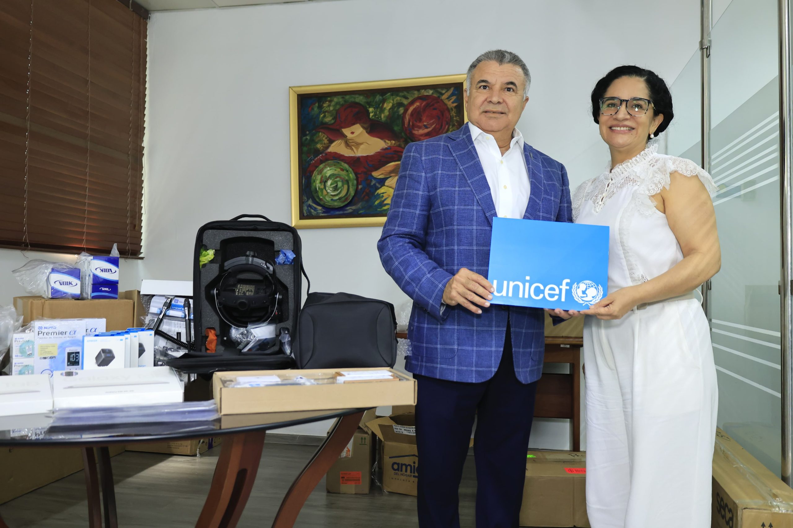UNICEF dona equipos médicos al SNS para salvar recién nacidos – El ...