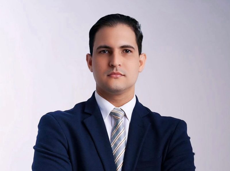 Politólogo Randy Estrella advierte sobre ruptura entre la Fuerza del ...