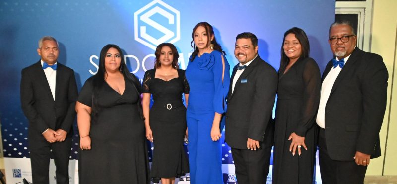 Amelia Reyes se juramenta como presidenta de SODOMEDI junto a su nueva ...