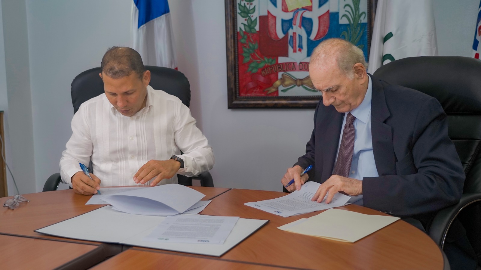 CNCS y Lotería Nacional firman acuerdo para fortalecer ciberseguridad institucional – El Nuevo ...