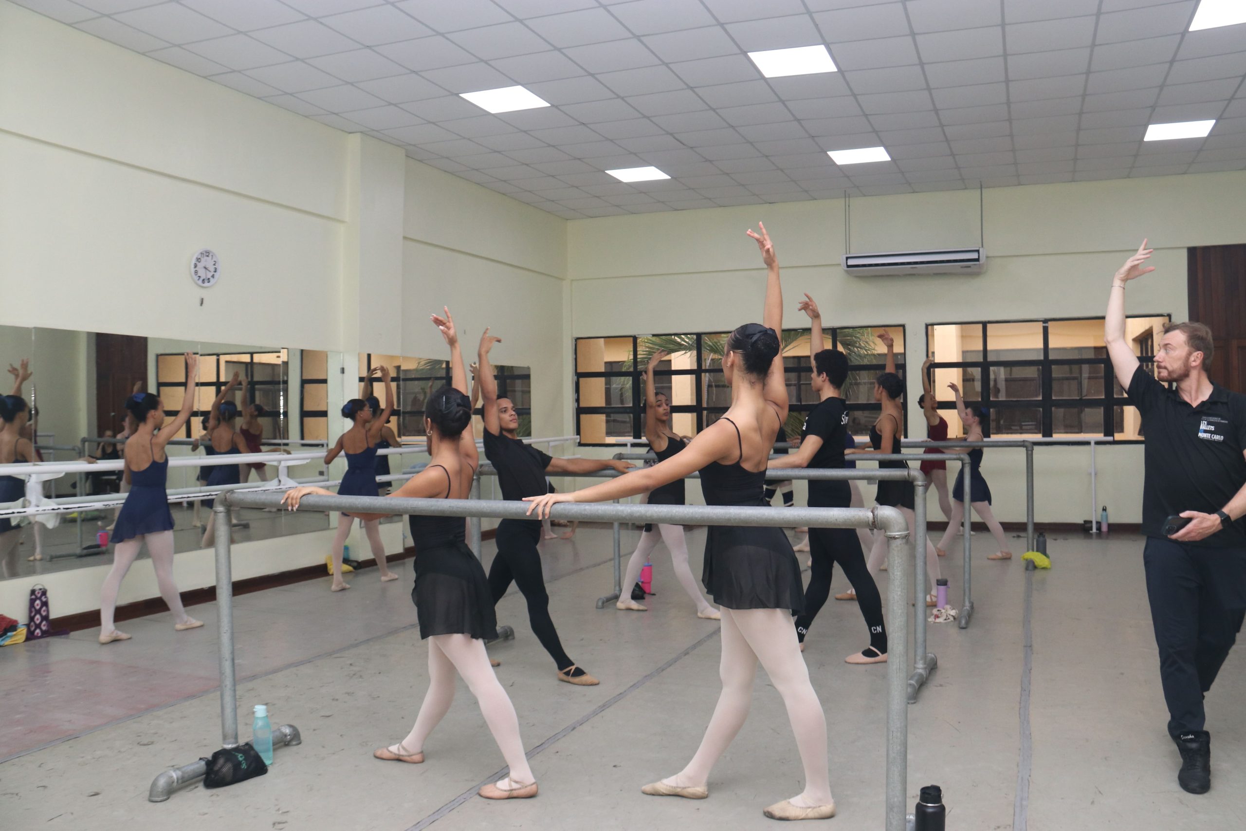 Presentan formación de ballet clásico con Julien Guérin – El Nuevo ...