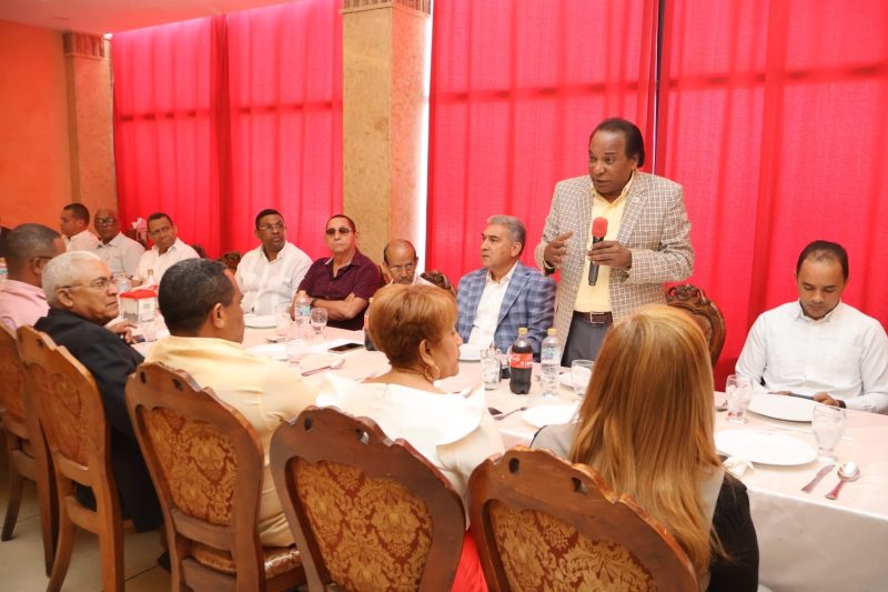 Titular DGDF realiza almuerzo con alcaldes de la zona fronteriza para ...