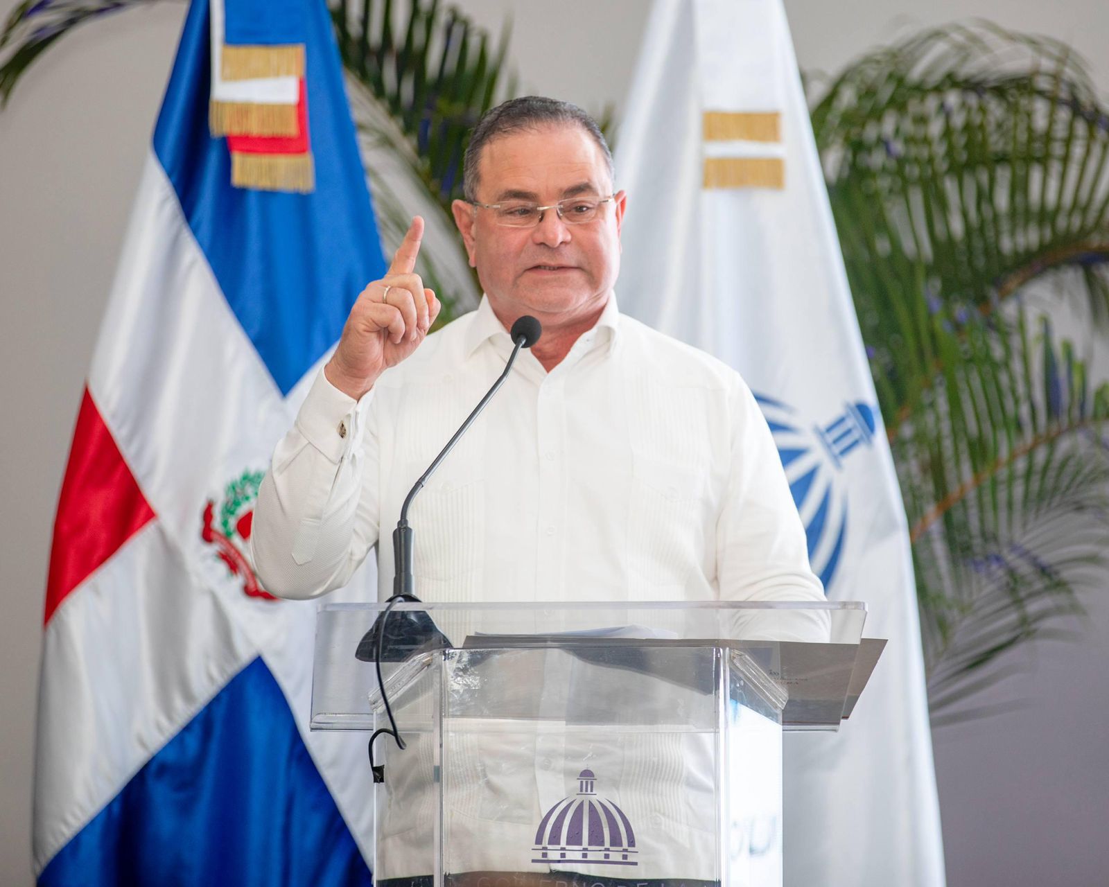 Luis Abinada llamó a los sectores a acordar acciones para seguir ...